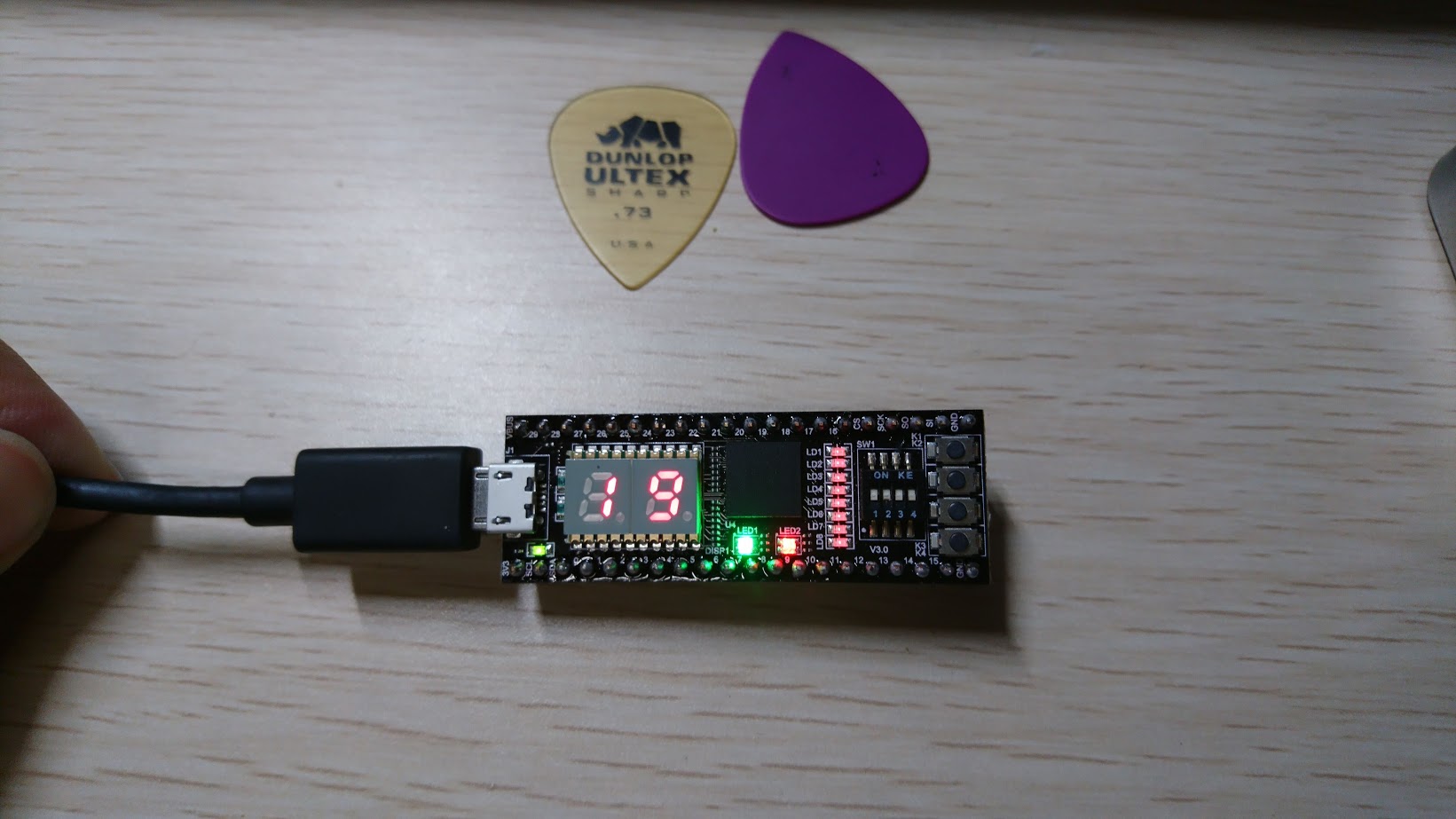 小脚丫STEP FPGA开发板上手及初阶FPGA实验 - Steins;Lab - 团子云技术